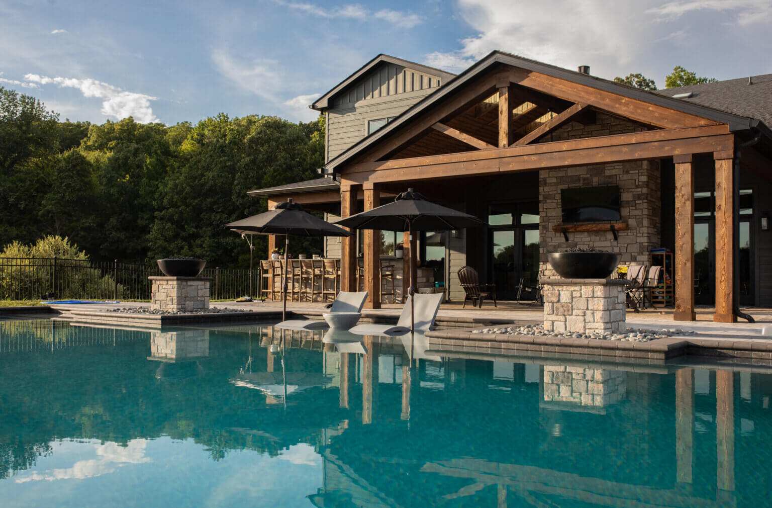 Home - Avant Gardens and Hardscapes I Knoxville, TN