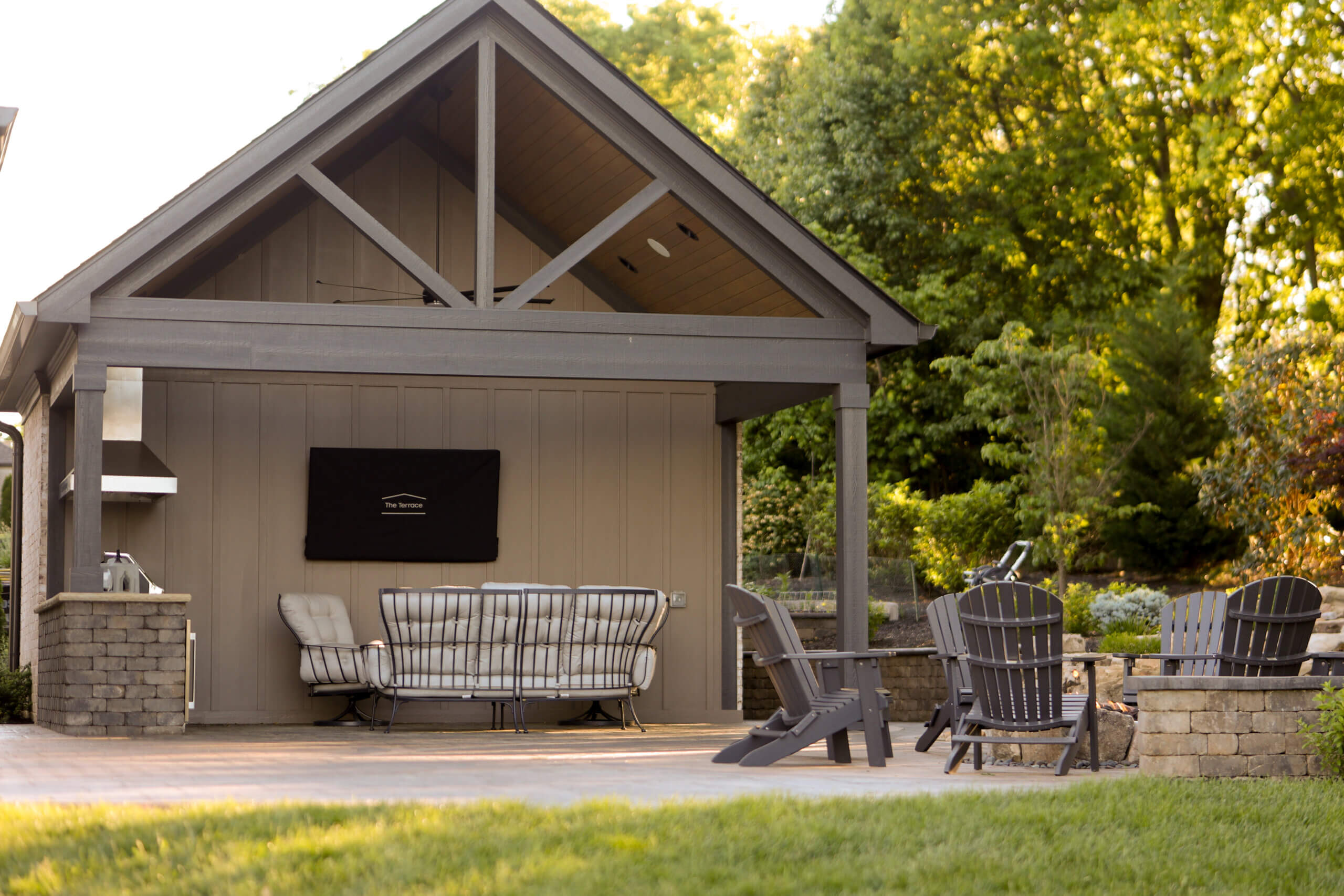 Home - Avant Gardens and Hardscapes I Knoxville, TN